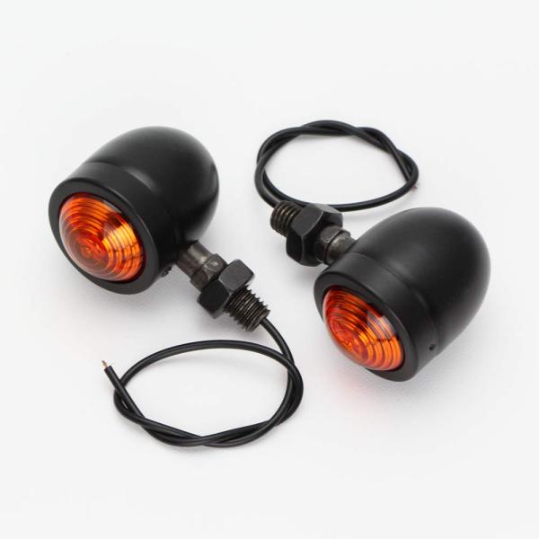 【商品概要】シンプルなブレット型ウインカー。ミニサイズ。一般的なブレットタイプウインカーよりも小振りなサイズになります。ユニバーサルタイプ(汎用)で幅広い車種のカスタムにご使用いただけます。※取り付け車種に応じた配線加工・ステー加工等が必要...