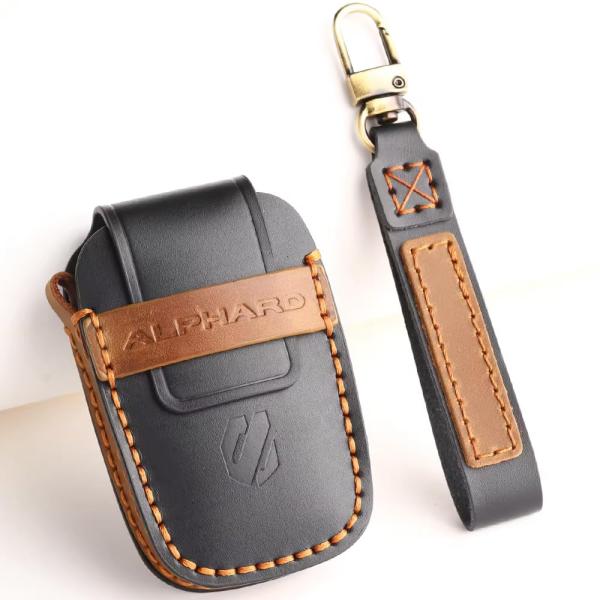 【商品概要】★6ボタンにフィットするよう設計された、こだわりの専用キーケース。表面にアルファードカスタマイズALPHARDロゴ付き。【商品説明】本革 スマートキーケース<br><br> ・専用設計のため、ぴったりフィ...