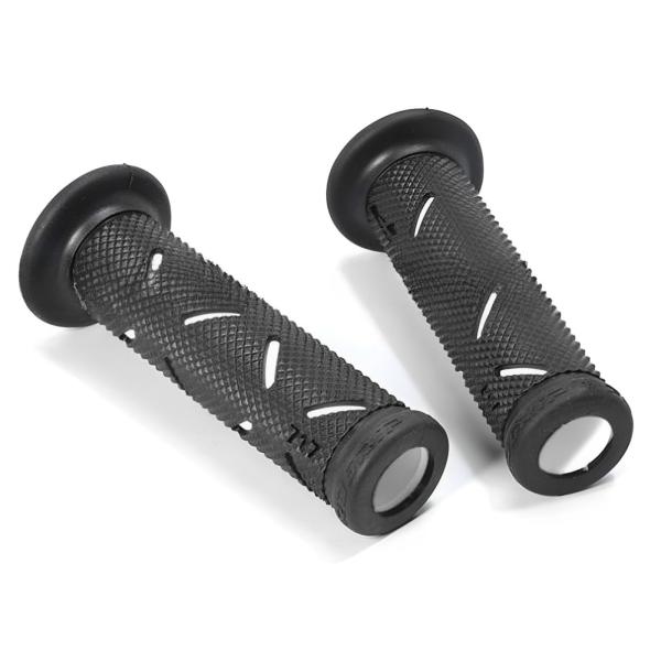 【商品概要】?この「ハンドルグリップ バイクグリップ 」は、高品質のゴム素材でバイクをより目立たせ、より高級感を与えます。 滑りにくい素材でバイクと一体化したようなグリップ感が特徴的です。外観を格上げするアクセサリーとしても人気の商品になり...