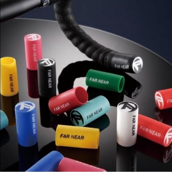 【商品概要】・サイズ：25.4mm用 ・カラー：ホワイト、レッド、イエロー、ブルー、グリーン、ビアンキグリーン、フェラーリレッド、【商品説明】【商品詳細】ブランド：FAR&amp;NEAR商品種別：ハンドルバー商品名：FAR&amp;NEA...