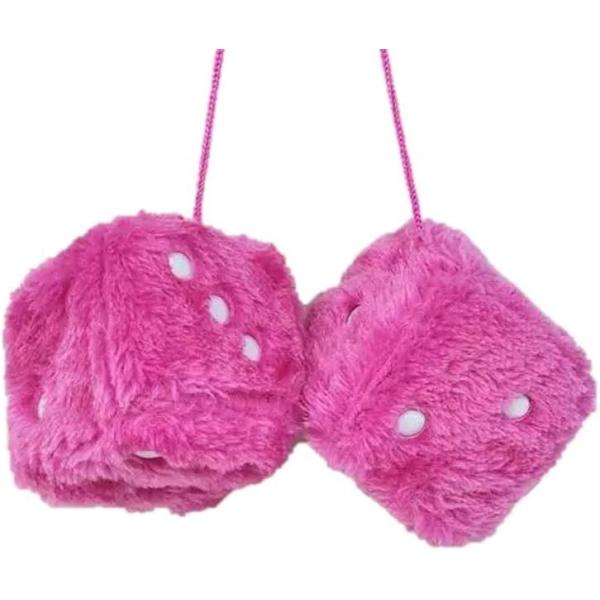 【商品概要】?? 車内を可愛くドレスアップ 映画や音楽PVでもおなじみのサイコロチャーム。ルームミラーに吊るすだけで、車内の雰囲気が一気におしゃれに。?? ふわふわ素材のぬいぐるみタイプ 柔らかく肌触りの良い生地を使用。見た目も可愛く、イン...