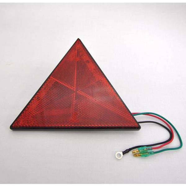 ◇　品番：1105-02◇　サイズ：１辺160ｍｍ◇　12V◇　ブレーキ、スモールに連動して点灯します※　トレーラーの灯火部分を水中へ浸すと　　ランプ内に浸水し故障の原因となります。