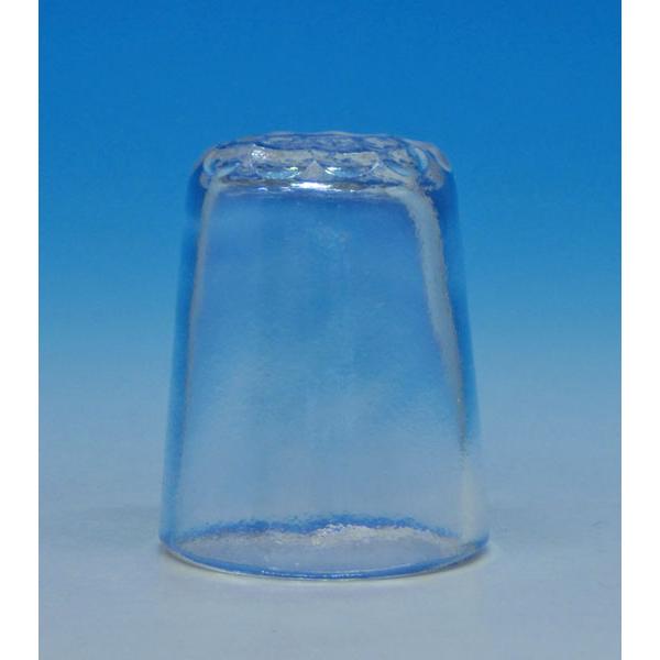 【商品詳細】ヒビ、カケ、キズありません。新品に近い状態です。表面はすりガラスのようなざらついた感じで、内側は滑らかです。箱は有りますが、CLEARと表面に走り書きされています。　高さ2.1cm