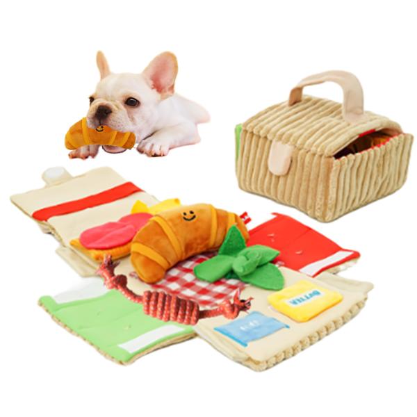 【発売日：2023年07月30日】【ワンちゃんとピクニック、楽しいひと時。】ピクニックボックス型のノーズワークです。【ノーズワーク効果】匂いをかいで、おやつを発見する楽しい経験は、脳を活性化してストレスを解消し、自尊心を高めます。頭を使った...