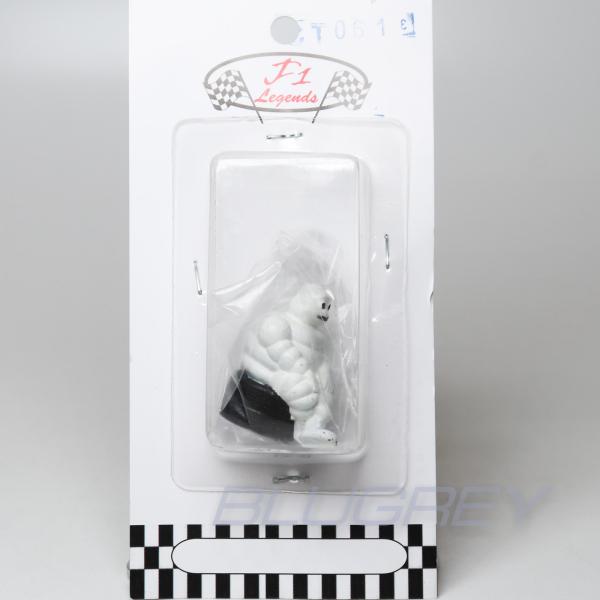 1/43スケールのフィギアです。※車は含まれませんのでご注意ください。※手作業にて塗装しているため、個体差があります。※入荷時期によってデカールの仕様が若干異なる場合があります。【仕様】・スケール：1/43（高さ：約3cm）・レジンモデル【...