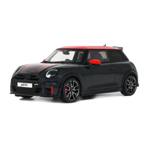 2024年にフルモデルチェンジを受けた新世代MINI Cooper JCW（John Cooper Works）。ジョン・クーパーがMINIをレーシングカーへと変貌させた1960年代からの伝統を受け継ぎ、231psの2.0リッターツインパワ...