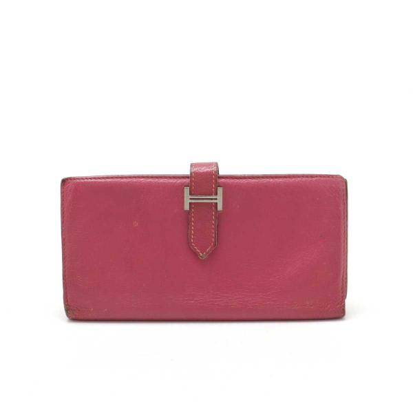 ［程度］中古 Bランク【商品説明】［サイズ］W17cm H9cm［材質］レザー［カラー］ピンク［仕様］札入れ1、小銭入れ1、カードポケット10、その他ポケット4［付属品］なし【コンディション】［外側］型崩れ、補色跡、薄汚れ、スレ、ベルト糸ホ...