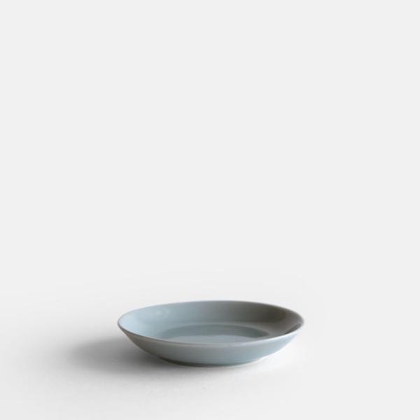 関わる人（生産者・購入者）や環境が、相互に豊かになれる関係性が築けるプロダクトを目指し、生み出された「ALONGU 明論具」。程よい厚み、軽さが特徴の「ALONGU 明論具」は、料理が盛り付けられた時の美しさだけではなく、食器洗いの時の扱い...