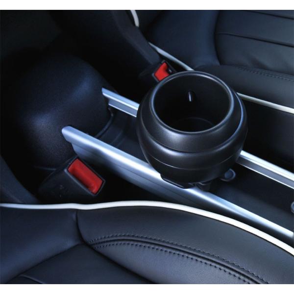 品質保証のBMW純正部品BMW MINI R60(CROSSOVER) カップ・ホルダー※4シーター（スルータイプ）センターレールパッケージに標準装備ペットボトルや缶ジュースなどを入れられるドリンクホルダーです。取り付けには、下記部品が必要...