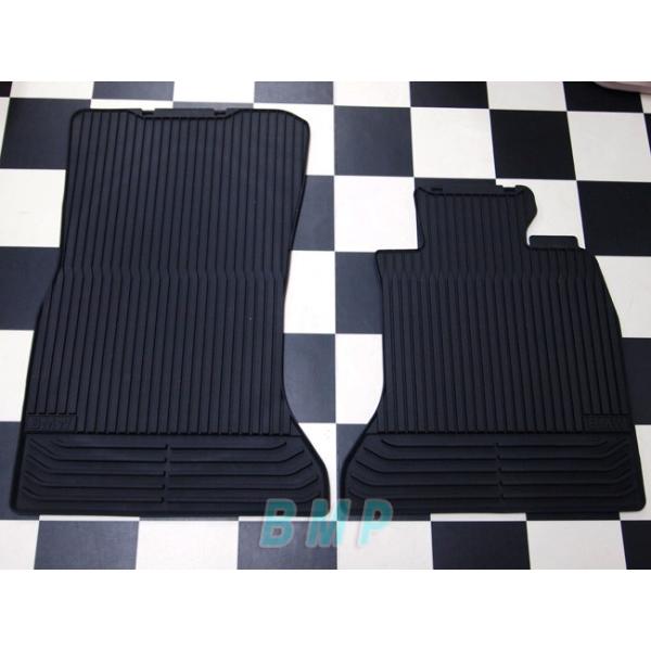 品質保証のBMW純正部品F10/F11 5シリーズ セダン・ツーリング 右ハンドル用 オールシーズン・フロアマット”ROW”スタイル（ブラック）フロント2枚セット防汚耐水加工済、100％リサイクル可能なラバーフロアマットです。適合：前期/後...