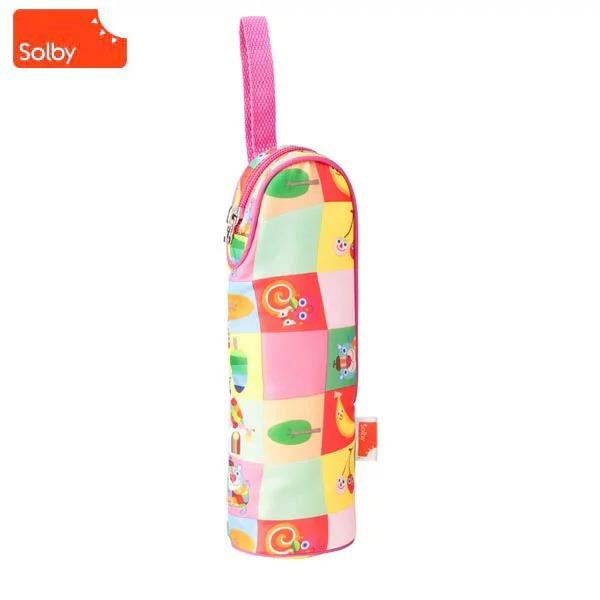 スリムで持ち運びしやすいほ乳びんポーチ。 ほとんどのほ乳びんやPETボトルにフィット! ※形状やサイズによって収納できない物もあります。予めご了承ください。くまくんはお母さんにはじめてお使いを頼まれました。森の奥のはちみつ屋さんに、美味しい...