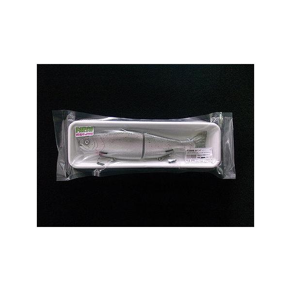 ■RBT247は7オンスクラスのジャイアントベイトになります。基本的なアクションはS字系、巻いても、リーリングでアクションしても使いやすいジャイアントになっています。■Length：247mm　Weight：7oz