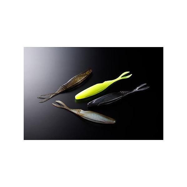 ■腹部を大きく抉った非低重心デザインを採用。ルアーが意図的に倒れ込みやすいバランスを生み出すことで、ミッドストローリング時に鋭くキレのあるロールアクションを演出します。高いバランスで設計されたボディにより、ストレートリトリーブによるエスケー...