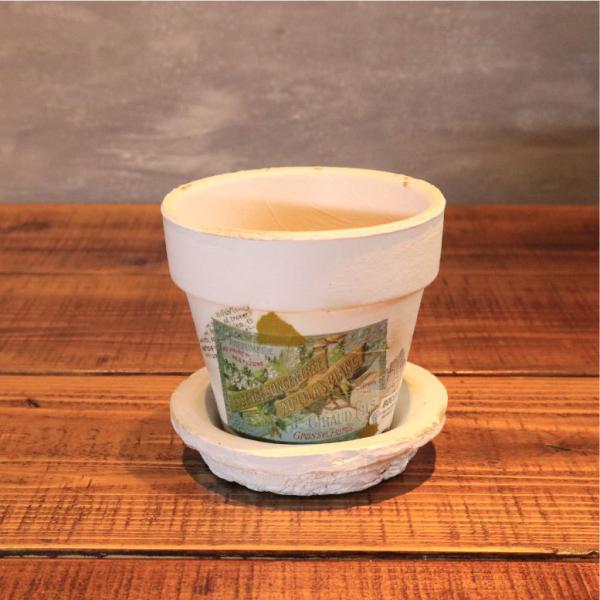 ペイントとデコパッチのハンドメイドの鉢です。小さいので多肉植物やミニサイズの観葉植物などをお部屋に飾りグリーンインテリアとして楽しむのにピッタリです。上品な古さの中に宿る、使い古された様な味わい。年月を感じさせるような柔らかい雰囲気のアンテ...