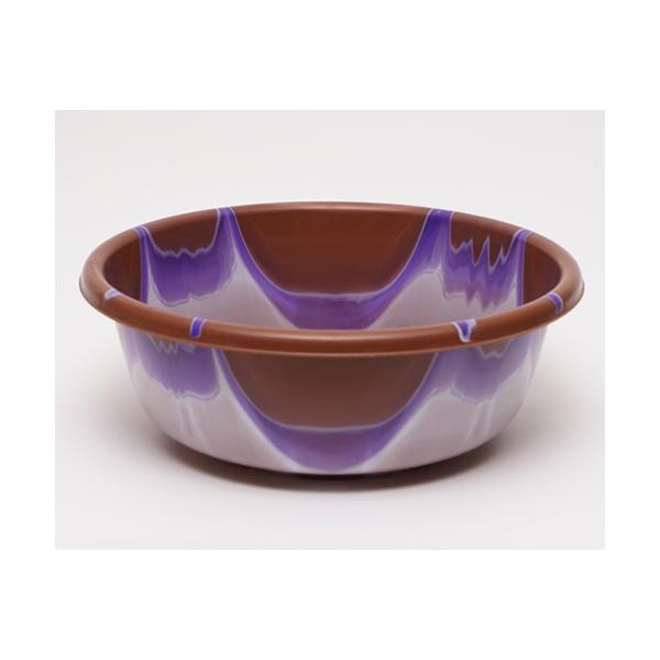 原産国:ブルキナファソサイズ:高さ約16cmx径約43cmアフリカでよく使われるプラスチックの洗面器です。カラフルで楽しいプラスチックの道具は、アフリカでは毎日フル稼働で活躍しています。軽くて使いやすい実用的な作りです。アフリカに行って見て...