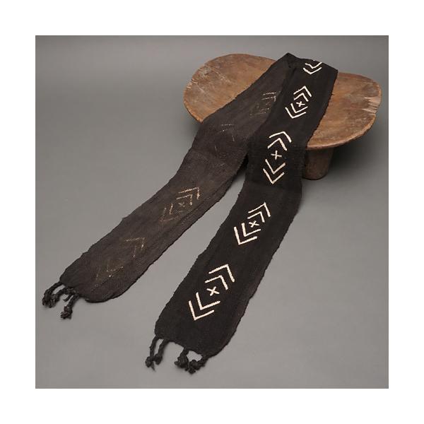 原産国:マリサイズ:長さ150cm　x　幅10cm(在庫が複数ございます。サイズは在庫の中の平均値です。手作りですので物により差があります。ご了承ください。)ガラマという葉から作る染料と泥で染めたマリ共和国の伝統的なコットン泥染帯です。テー...