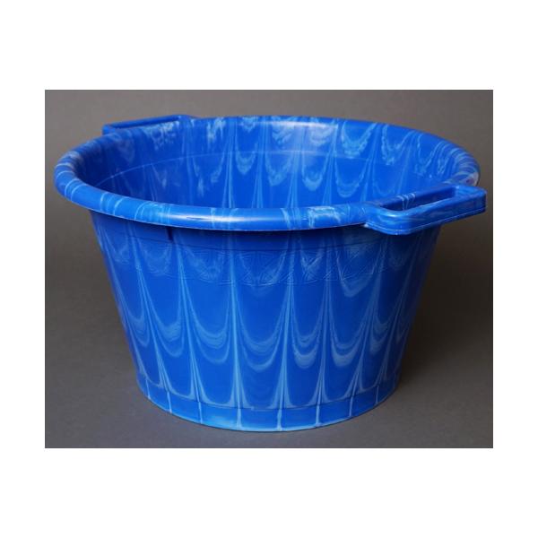 原産国:セネガルサイズ:高さ約25cmx径約45cm(持ち手含まず)アフリカでよく使われるプラスチックの両手桶です。カラフルで楽しいプラスチックの道具は、アフリカでは毎日フル稼働で活躍しています。軽くて使いやすい実用的な作りです。アフリカに...