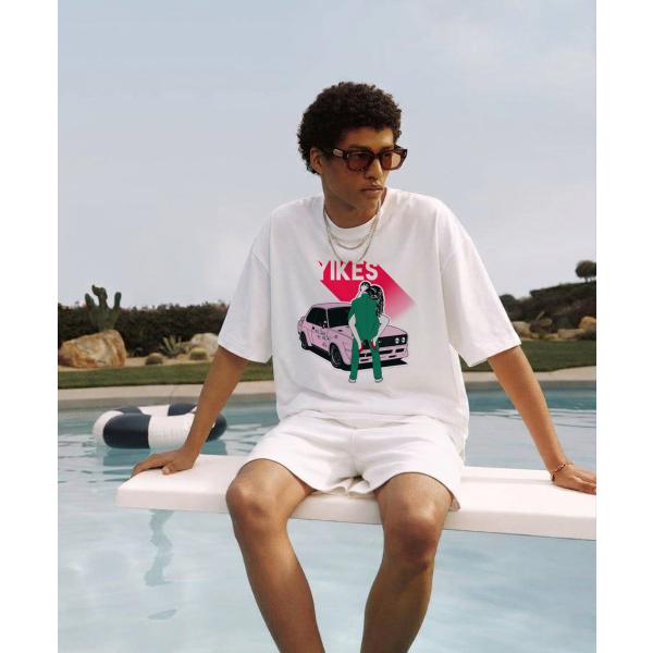 「【送料無料・国内発送】オリジナルブランド bombing / YIKES の受注生産アートTシャツです。メンズ・レディース問わずユニセックスで着用可能。【ギフト・プレゼント・誕生日贈り物にもおすすめ】の限定1点モノのデザインをお届けします...