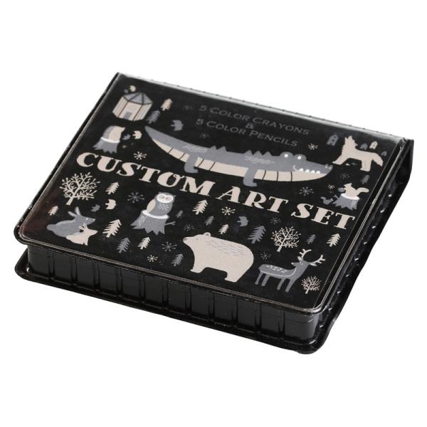 自分で描いた絵を差し込み、世界で一つだけのアートセットが出来るかわいいお絵かきセット。【商品内容】ケース：117×134×21mm(材質：PVC)クレヨン×5色鉛筆×5重量：65g生産国：中華人民共和国[検索ワード]イベント/景品/粗品/集...