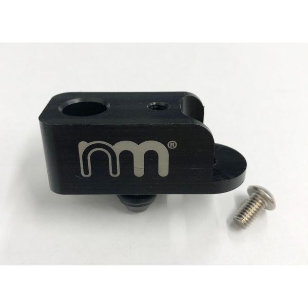 インテークマニホールドの加工を行なうことなく、ブースト/バキュームを取り出すことが出来ます。取り付けは非常に簡単です。インテークマニホールド上部に装着されている純正のマップセンサーを取り外し、本製品を代わりにインテークマニホールドへ装着し、...