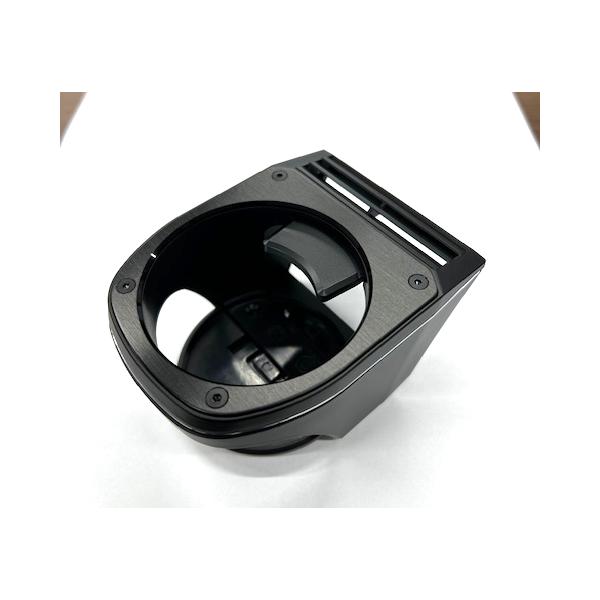 bondｘAZUTO オリジナルMercedes Benz W463 G-Classドリンクホルダー 高品質な素材で、W463専用に製作されておりますのでフィッティングも抜群です。ネジ調整がついていますので、がたつき無しです。底にはラバーの...