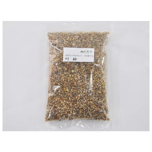 盆栽用土の水はけを良くする川砂 川砂 1.3kg川砂は水はけが良い性質で、肥料分は含んでいません。盆栽用の赤玉土や鹿沼土などの基本になる土に1〜2割程度混ぜて使うと排水性、通気性がよい土ができます。内容量:1.3kg