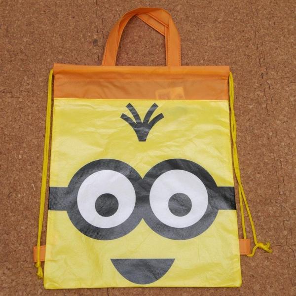 ☆巾着袋　ナップザック　リュックサック　２wayバッグ　(^_-)素材：不織布柄の部分はラミネートコーティングされています。中国生産＊マチはありません。＊濡れたもの、重いものには不向きです。両面同じ柄です。【サイズ】本体：縦約37cm×横約...