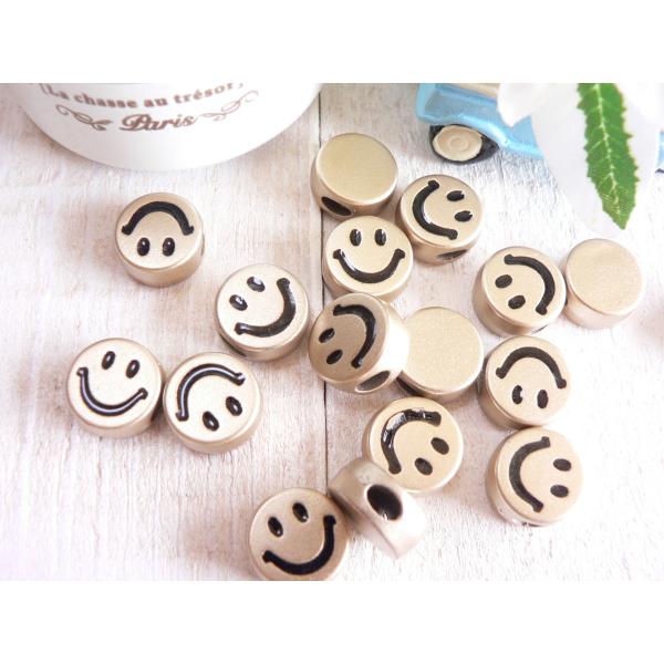 素材：プラスチック【サイズ】約12mm☆海外輸入品のため、多少作りが雑な場合(色むら、バリ、個体差など）がございますのでご了承ください。