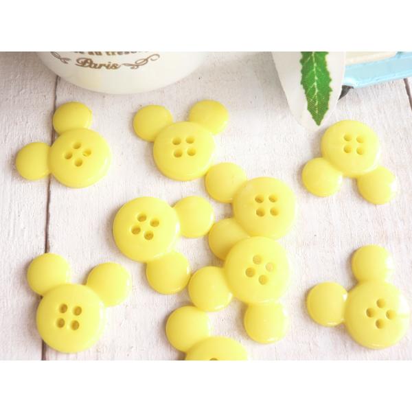 ボタン　ねずみのボタン　手芸　　大きなサイズ　8個入り新品素材：プラスチックサイズ：Ｈ22mm×Ｗ22ｍｍアソートで8個セットとなります。☆海外輸入品のため、バリ、色むら、色移りなどの作りが荒い、個体差がある場合がございます。ご了承ください。