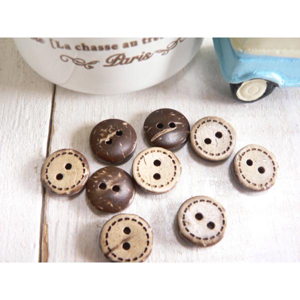 新品素材：ココナッツ＊ココナッツボタンは、いびつ感なども味わいとする特徴があります。ご了承の上ご購入ください。【サイズ】10mm★色柄のあるものは、アソートになりますので、柄はお選びいただけません。　お写真ない柄が入る場合もございます♪☆海...