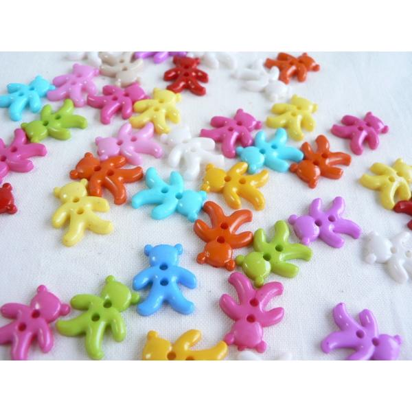 　ボタン 手芸 　くま　ベアー　スリム 10個素材：プラスチック【サイズ】１５×13mm☆海外輸入品のため、多少作りが雑な場合(色むら、バリ、個体差など）がございますのでご了承ください。