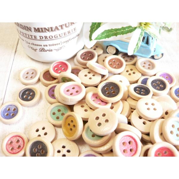 新品素材：ウッド【サイズ】直径 15mm★アソートになりますので、色、柄はお選びいただけません。　お写真ない柄が入る場合もございます♪☆海外輸入品のため、色むら、プリントの不鮮明やズレ、ロットによる色味の違いなど多少作りが雑な場合がございま...