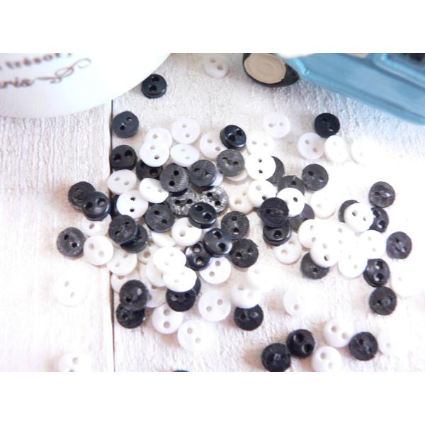 素材：プラスチック【サイズ】直径4mm＊アソートとなります。お色は選べません。＊お写真にないお色が含まれる場合がございます。☆海外輸入品のため、多少作りが雑な場合(色むら、バリ、個体差など）がございますのでご了承ください。