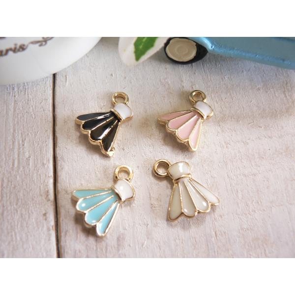 【サイズ】14×12mm（カン含）新品☆海外輸入品のため、多少作りが雑な場合(色むら、バリ、ピンホール、ロットの個体差など）がございますのでご了承ください。