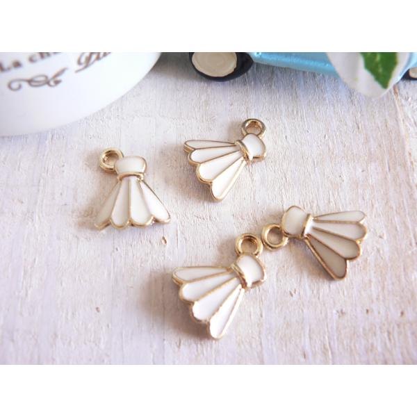 【サイズ】14×11mm（カン含）新品☆海外輸入品のため、多少作りが雑な場合(色むら、バリ、ピンホール、ロットの個体差など）がございますのでご了承ください。