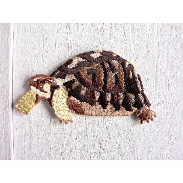 【アイロン貼り付けタイプ】【サイズ】３．１×６ｃｍ※注意※輸入品のため、小さなほつれや、糸の縫い込などが見られる場合がございます。アイロンで貼れますが、生地によっては剥がれる場合がありますので、必要に応じて縫い付けるなどの処理をお願いいたし...