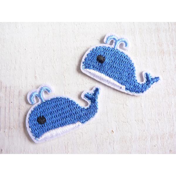 【アイロンタイプ】＊シールタイプの場合もあります。その際は、裏面の紙・フィルムをはがしてからご使用ください。【サイズ】2.1×3.4cm※注意※輸入品のため、小さなほつれや、糸の縫い込などが見られる場合がございます。アイロンで貼れますが、生...