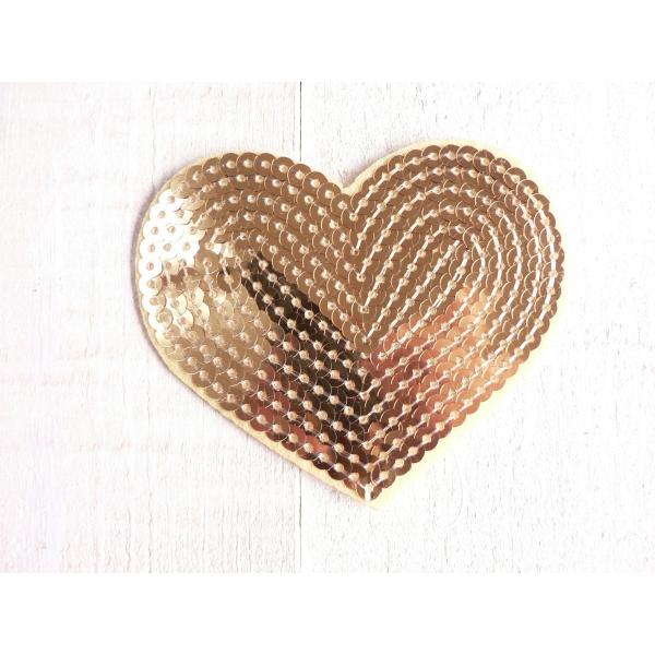 アイロン貼り付けタイプのワッペンです。【サイズ】30〜40　　7×8.5cm41〜47　　5.3×6.5cm48　　5.3×6cm49　　6.3×6.7cm50　　7.2×8.5cm51　　8×10.5cm実測のため、多少の誤差はご了承くだ...