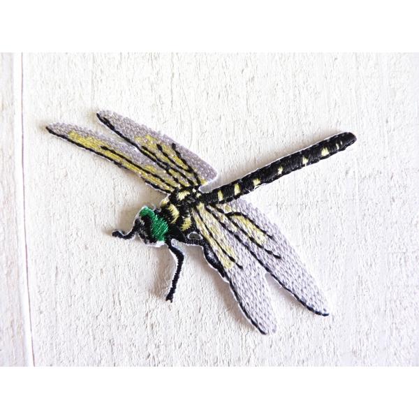 アイロン貼り付けタイプ【サイズ】5.5×5.2cm※注意※輸入品のため、小さなほつれや、糸の縫い込などが見られる場合がございます。アイロンで貼れますが、生地によっては剥がれる場合がありますので、必要に応じて縫い付けるなどの処理をお願いいたし...