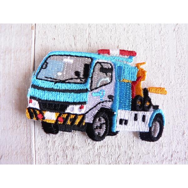 アイロン貼り付けタイプ【サイズ】約３.７×５.８cm※注意※輸入品のため、小さなほつれや、糸の縫い込などが見られる場合がございます。裏面のアイロンシートが黒っぽくなっている場合があります。アイロンで貼れますが、生地によっては剥がれる場合があ...
