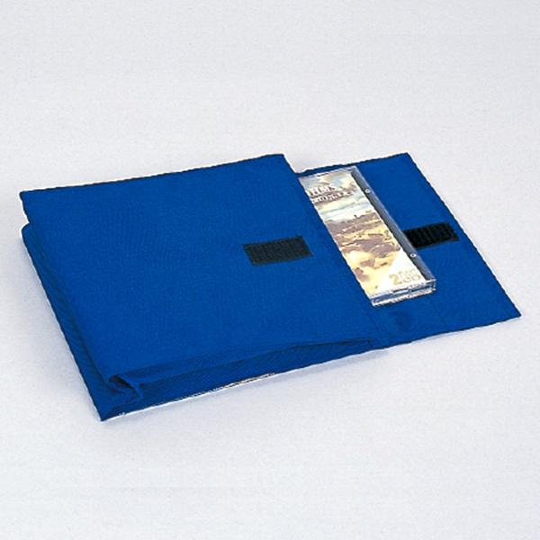 CDが最大5枚まで入るCD用貸出袋です。丈夫なナイロン製でマジックテープ付き。貸出カードを入れられる透明ポケットがついています。材質　：ナイロン(ブルー)　透明ポケット付サイズ：W 175 × H 185  mm内容量：10枚関連キーワード...