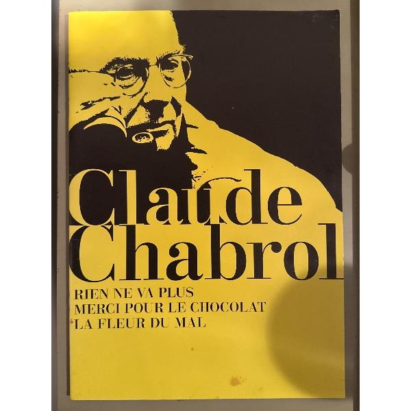 表紙に多少のスレキズ等や下部付近に点シミヨゴレ箇所がある以外は特に目立つ大きなダメージはなく、ページ自体は比較的使用感少なめの良好な状態です。