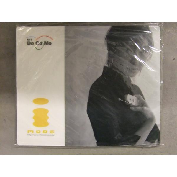 外袋に多少のスレキズなどがある以外は特に目立つ大きなダメージはなく、良好な状態です。