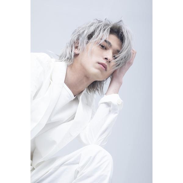 ※商品画像はイメージや仮デザインが含まれている場合があります。帯の有無など実際と異なる場合があります。撮影:TOWA出版社:KADOKAWA発売日:2021年09月キーワード:流跡横浜流星メモリアル写真集TOWA 写真集 りゆうせきよこはま...