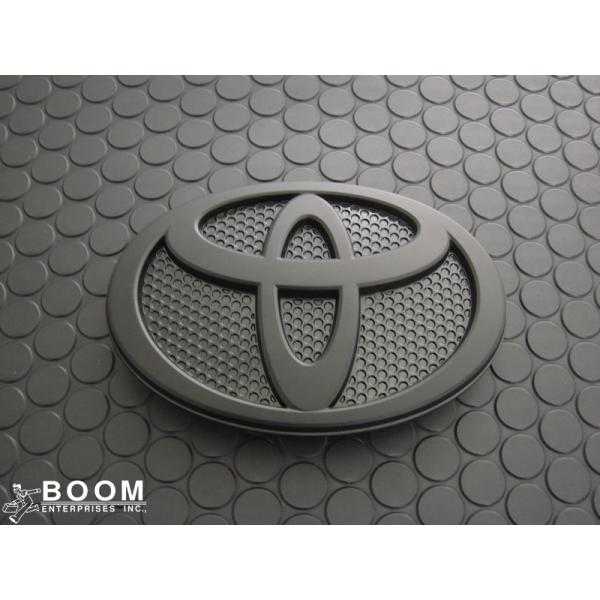 【HB SPORTS】エッチビースポーツトヨタマーク エンブレム マットブラック（フロント/リア、全グレード共通部品）※こちらの商品は1個の価格となります。フロントとリアに取り付けされる場合は2個ご注文ください。適合:トヨタ シエンタ（MX...