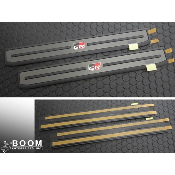 TOYOTA純正パーツフロントドアスカッフプレート 左右セット（GRロゴ付）補修用、流用や加工用などに。適合:トヨタ RAV4 GR SPORT（AXAP64）年式:2026(令和8)年3月〜品番:67911-42040-C0（左右共通）取...