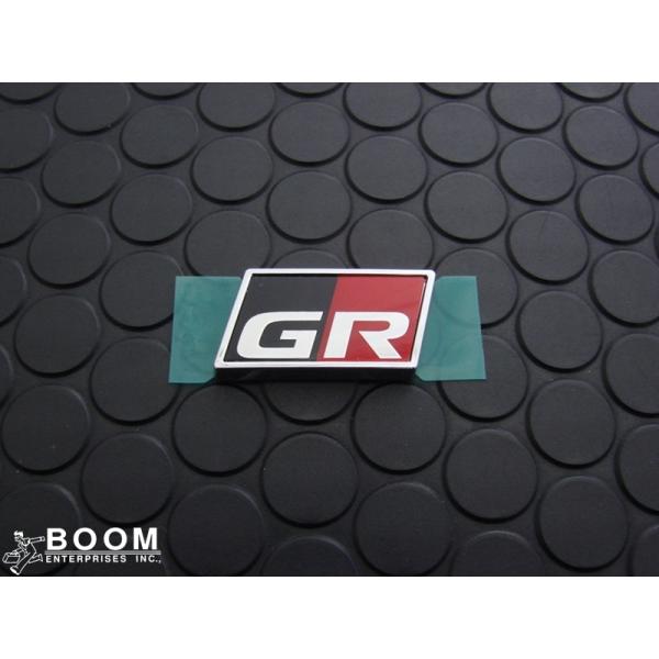 TOYOTA純正パーツGR フロントエンブレム（86 ZN6 フロント用）補修用、他車への流用や加工用などに。品番:75310-18010サイズ(約):横40mm x 縦20mm※ネコポス発送のため、配達日時の指定はできません。商品はポスト...