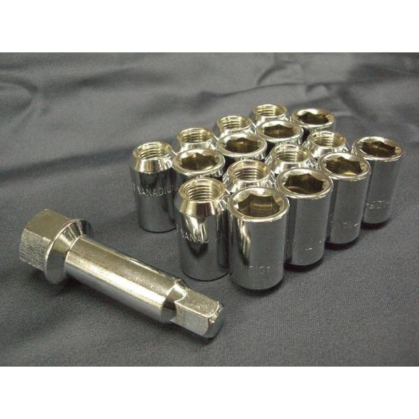 ナットホールの狭いホイールなどに最適！■メーカー：　ノーブランド【台湾製】■商 品 名：　内六角形状ホイールナットセット■入　数：　ナット16個、専用アダプター1個■適　合：　トヨタ・ホンダ・ミツビシ・マツダ・ダイハツ<BR>&...