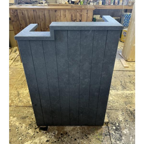 温もりのある天然木にオシャレな塗装を施しました。お店のカフェカウンターやレジカンター、受付カウンターとしてご利用ください。◆商品SIZE◆幅80cm×高さ105cm×奥行き38cm天板から1段目の高さ25cm1段目から2段目の高さ34cm2...