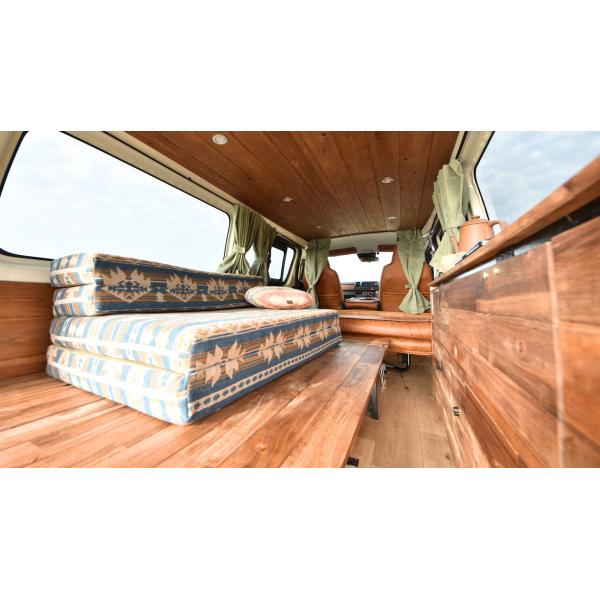 トヨタ ハイエースバン DX 200系4型〜 をベース車両として車中泊仕様車を制作します。本ページの価格にベース車両費用は含まれておりません。ベース車両はお客様にご準備頂くか、ご希望スペックをお伺いした上で弊社にて手配することも可能です。ワ...